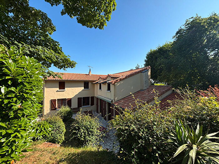 Maison à vendre - Poitiers, Trois Cités - 8 pièces - 7 chambres