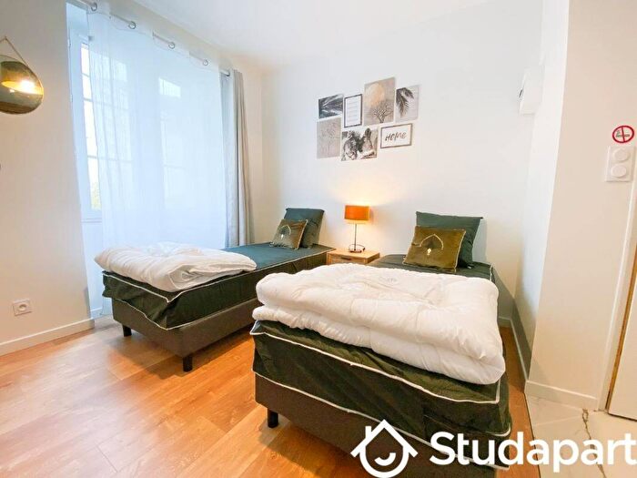 Appartement à louer - Nord Est, Saint-Martin-le-Vinoux - 1 pièce