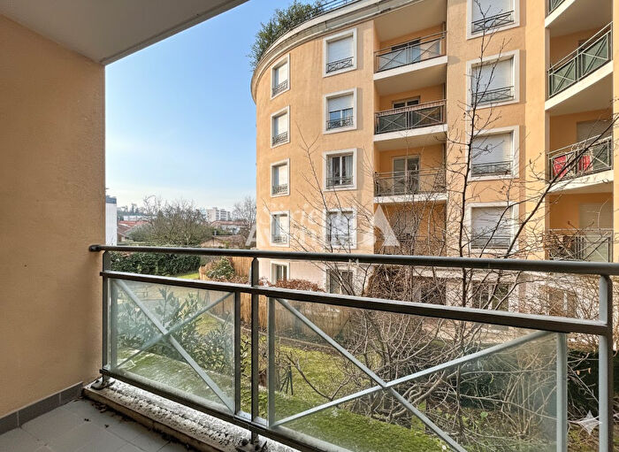 Appartement à vendre - Décines-Charpieu, Centre-ville - 2 pièces - 1 chambre