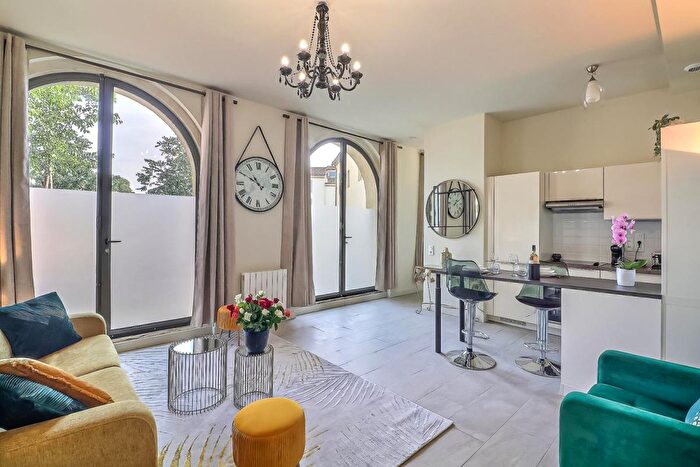 Appartement 2 pièces à louer - Nîmes, Tour Magne