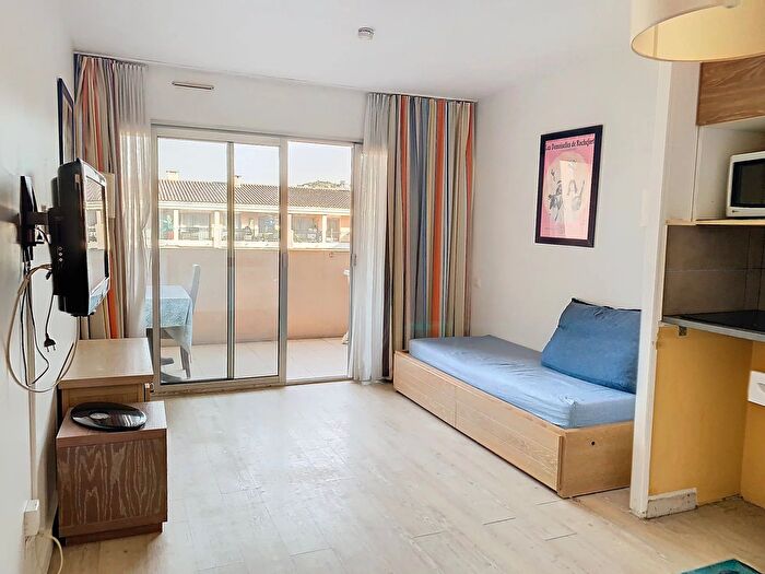 Appartement à louer - Cannes, Bocca Sud - 2 pièces - 1 chambre