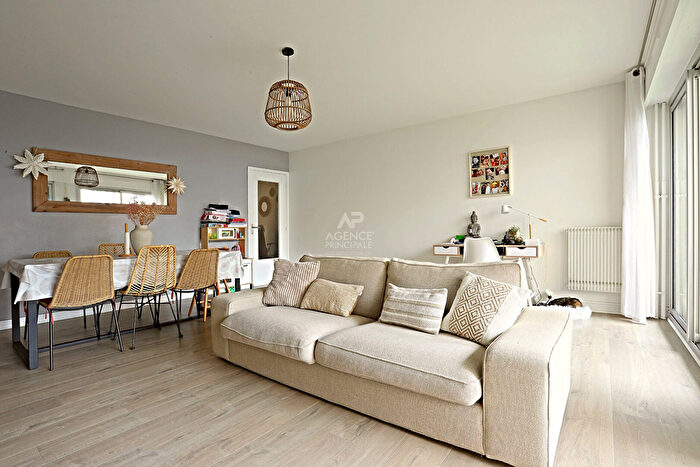 Appartement 3 pièces à Nanterre, Centre-ville, à vendre