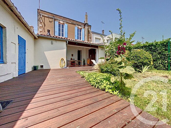 Maison à vendre - Rochefort, Faubourg Nord, Stade Philaudrie - 8 pièces - 6 chambres