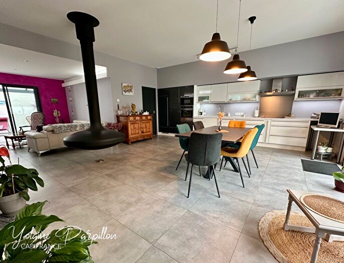 Maison à vendre - Belleville-sur-Vie - 5 pièces - 3 chambres