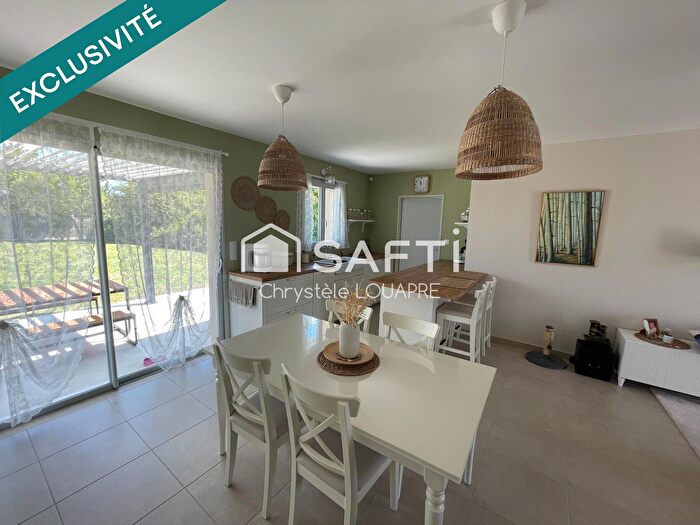 Maison à vendre - Surgères - 4 pièces - 3 chambres