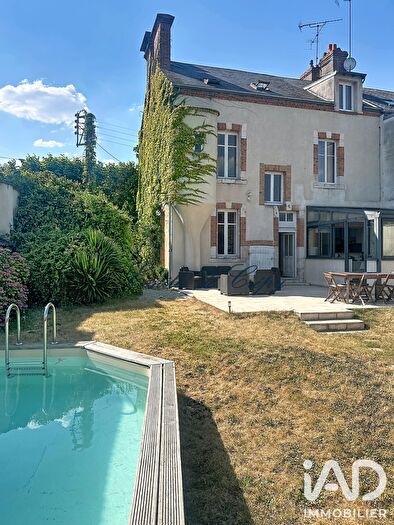 Orléans, La Cigogne : Maison 9 pièces à vendre