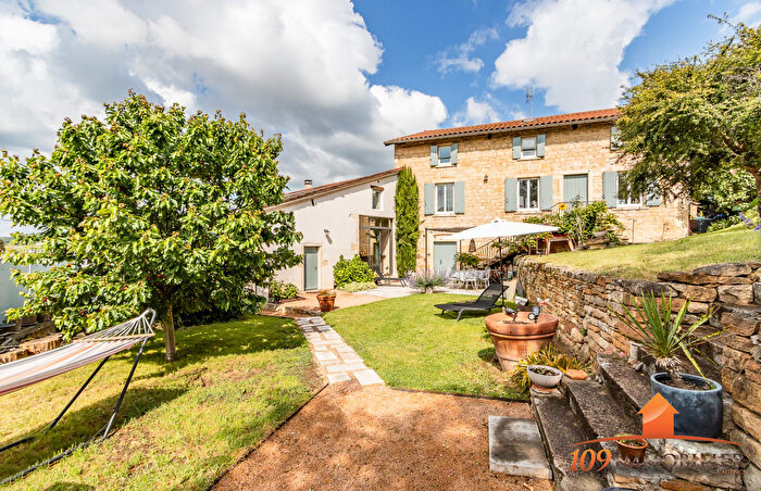 Maison à vendre - Pommiers - 7 pièces - 5 chambres