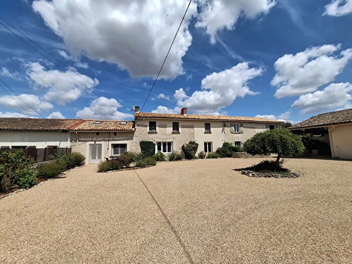 Maison à vendre - Chaunay - 10 pièces - 7 chambres