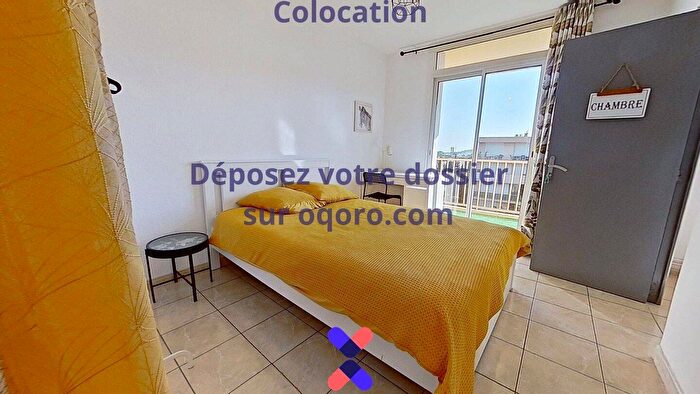 Appartement à louer - Capouchiné, Nîmes - 4 pièces - 3 chambres