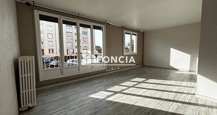 Appartement à vendre - Évreux, Navarre - 3 pièces - 2 chambres