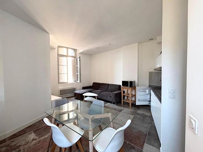 Appartement 2 pièces à Montpellier, Centre historique, à louer