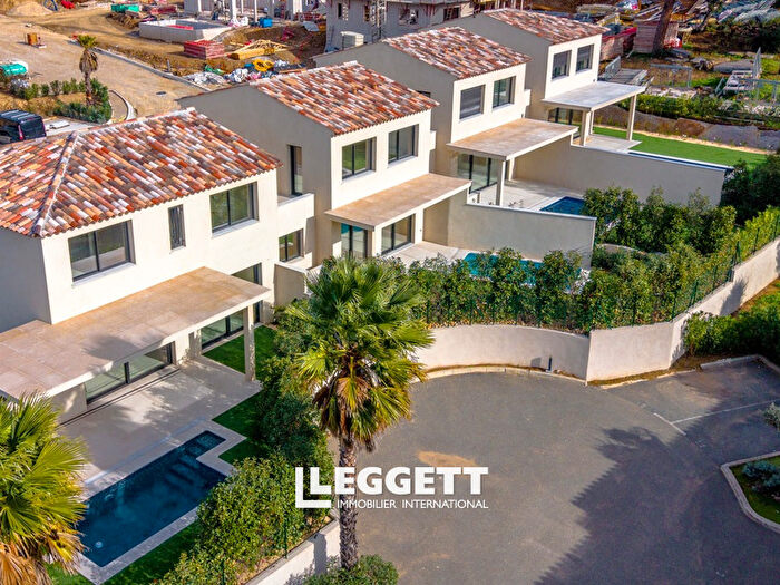 Maison à vendre - Sainte-Maxime, Saquèdes, Quilladou, Garonnette, Golfe - 4 pièces - 3 chambres