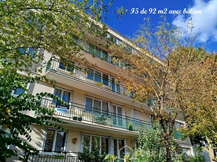 Appartement à vendre - Le Plessis-Trévise, Val Roger - 5 pièces - 3 chambres