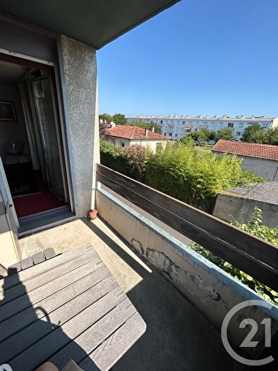 Maisons à vendre et appartements à louer - 1
