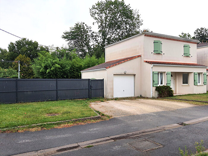 Maisons à vendre et appartements à louer - 1