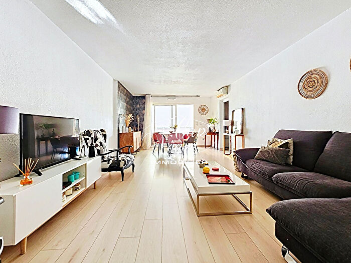 Cavalaire-sur-Mer, Centre-ville : Appartement 4 pièces à vendre