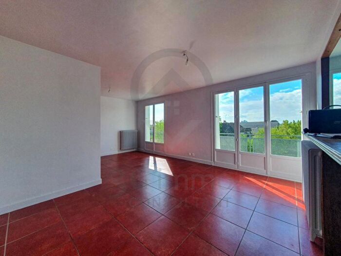 Appartement à vendre - Yzeure, Les Bataillots - 4 pièces - 3 chambres