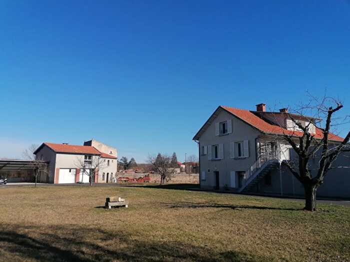 Maison à vendre - Saint-Germain-Lembron - 7 pièces - 5 chambres