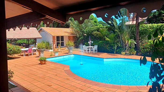 Maison à vendre - Remire-Montjoly - 6 pièces - 5 chambres