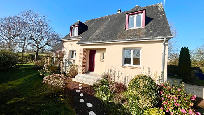 Maison à vendre - Saint-Baudelle - 6 pièces - 4 chambres