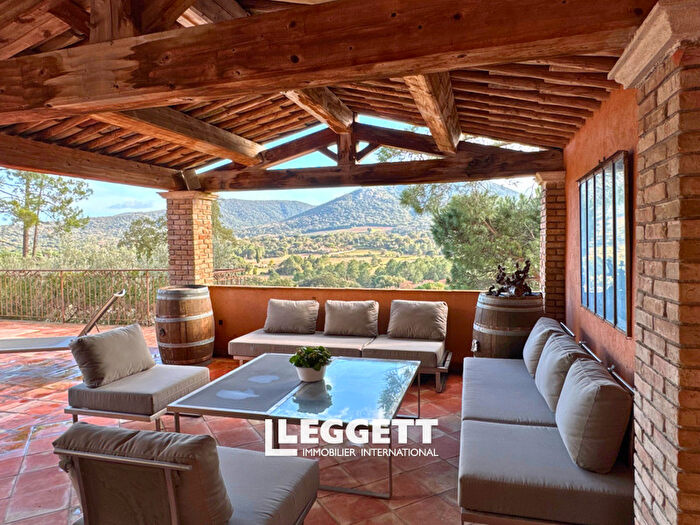 Maison à vendre - Le Plan-de-la-Tour - 5 pièces - 4 chambres