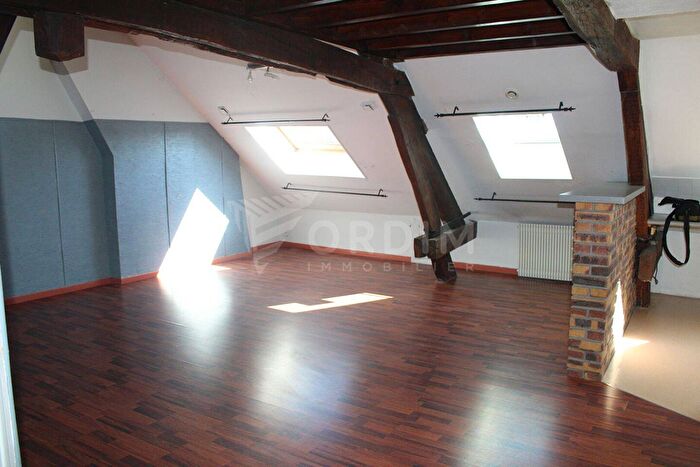 Palais de Justice-Saint Eusebe-Pont, Auxerre : Appartement 3 pièces à louer