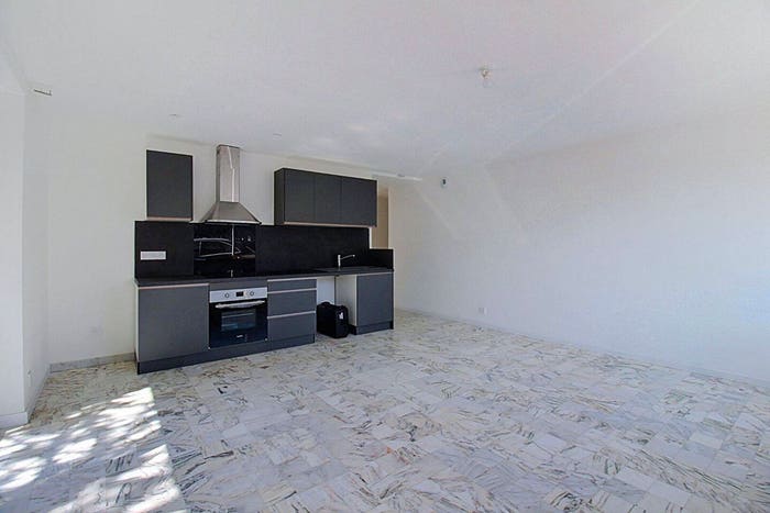 Boulevars-Gare-Saint Leger-Chabrand, Draguignan - Maison 4 pièces à louer