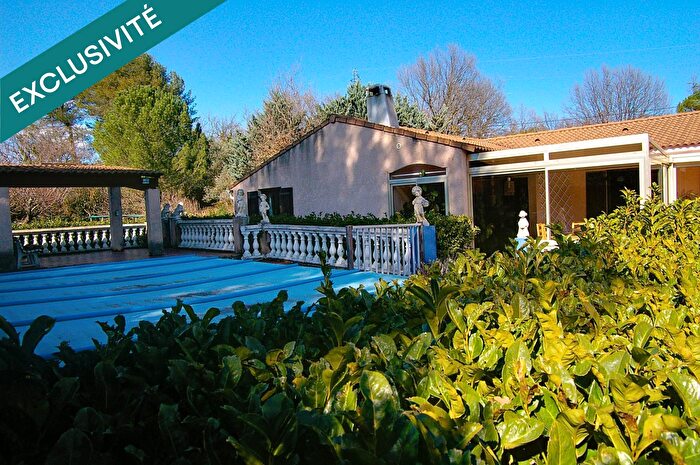 Maison à vendre - Saint-Maximin-la-Sainte-Baume, Centre-ville - 5 pièces - 4 chambres