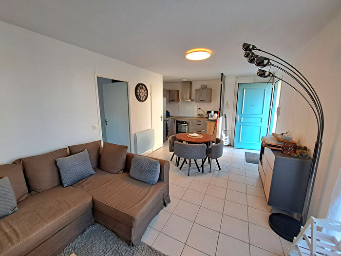 Appartement 2 pièces à louer à Saintes, La Gare, Sébastien de Brouard, La Fenêtre