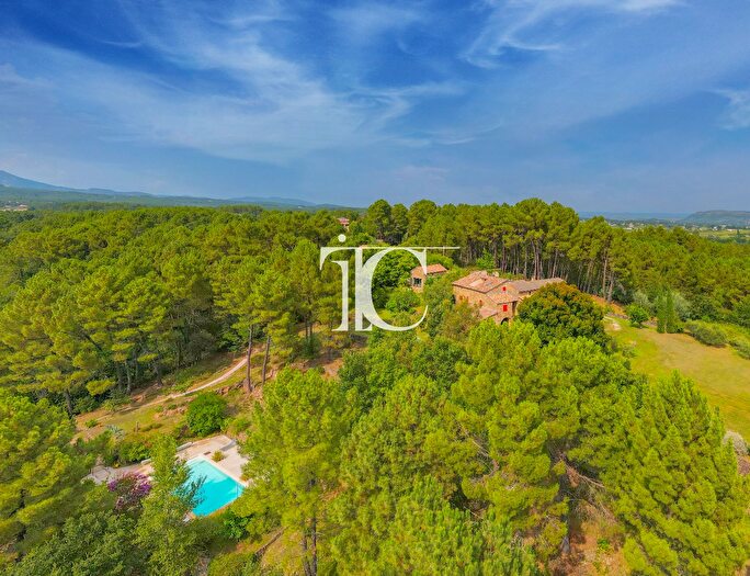 Maison à vendre - Les Vans - 9 pièces - 7 chambres