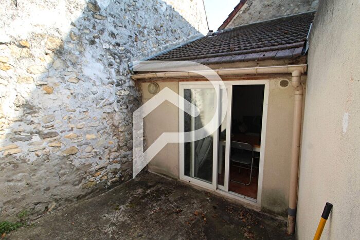 Appartement à louer - Le Plessis-Belleville - 2 pièces - 1 chambre