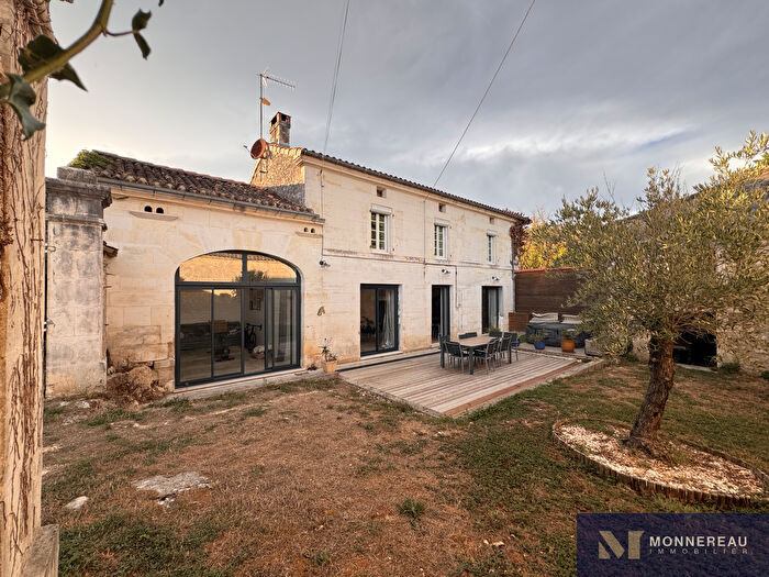 Maison 5 pièces à vendre à Châteauneuf-sur-Charente