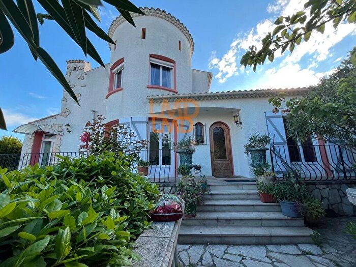 Maison à vendre - Béziers - 8 pièces - 5 chambres