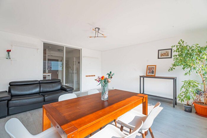 Gambetta, Courbevoie - Appartement 3 pièces à louer