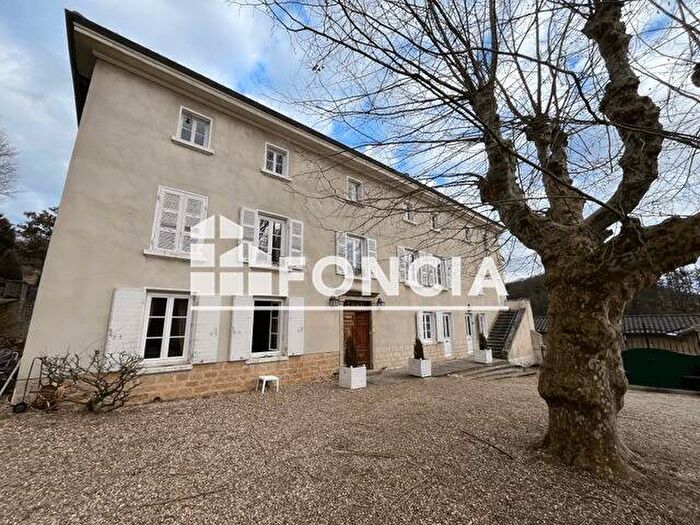 Maison à louer - Reyrieux - 8 pièces - 5 chambres