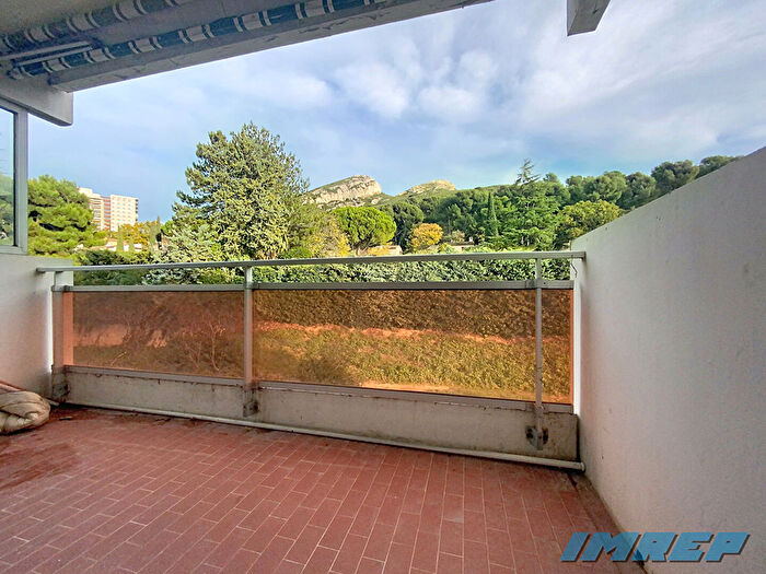 Appartement à vendre - Marseille e , Saint-Tronc - 4 pièces - 3 chambres