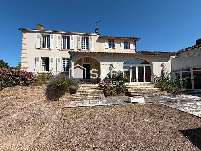 Maison 12 pièces à vendre à Montravers