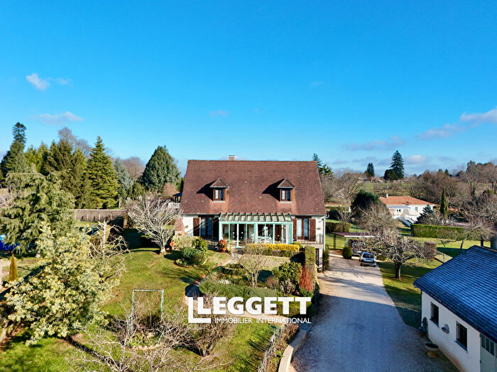 Maison à vendre - Thiviers - 10 pièces - 5 chambres