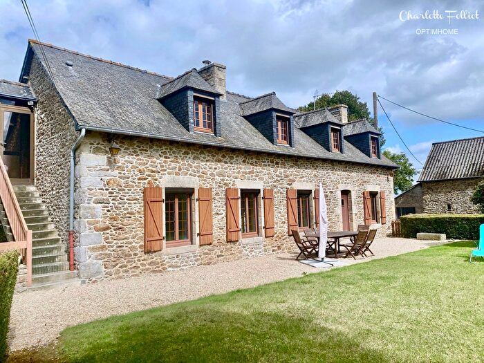 Maison 11 pièces à Saint-Lormel, à vendre