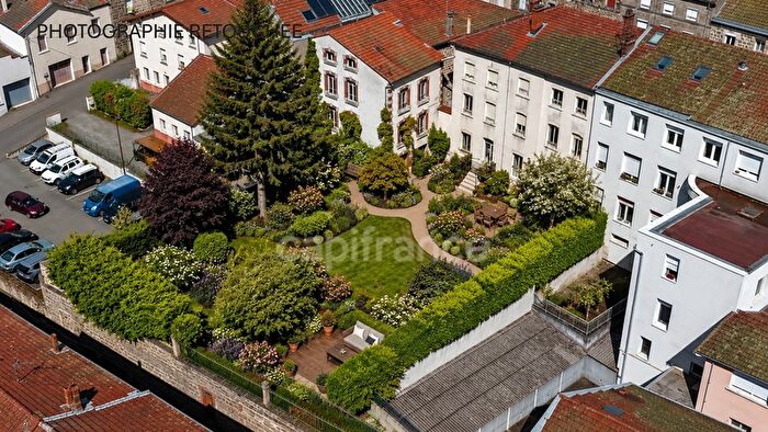 Maison 17 pièces à vendre à Panissières