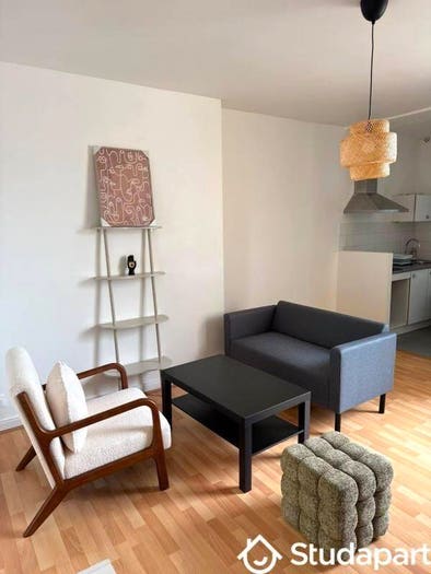 Bois d'Amour-Porte de Paris-Courlancy, Reims - Appartement 1 pièce à louer