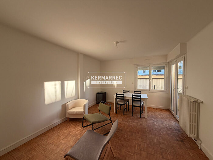 Appartement à louer - Quartiers Centre, Thabor, Oberthür - 3 pièces - 2 chambres