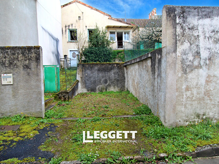 Maison à vendre - Montmorillon - 3 pièces - 1 chambre