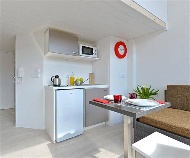 Saint Louis, Lyon 7ème arrondissement : Appartement 1 pièce à louer