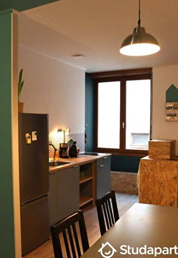 Appartement à louer - Centre-ville, Victor Hugo, Grenoble - 1 pièce - 3 chambres