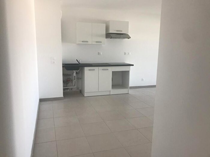 Arles, Trébon - Appartement 2 pièces à louer