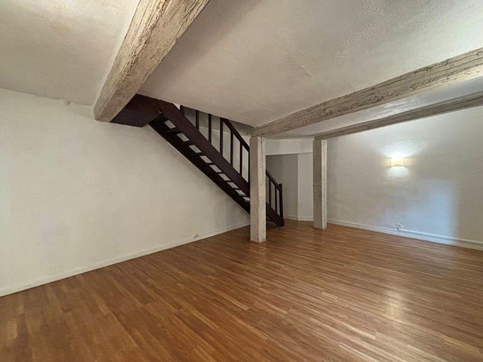 Appartement 3 pièces à louer à La Ville, L'Isle-sur-la-Sorgue
