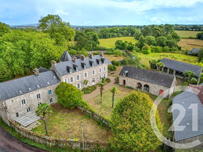 Denneville : Maison 14 pièces à vendre