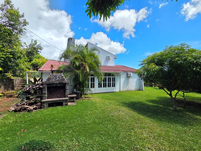 Maison à vendre - Saint-Denis, Providence, Les Camélias - 7 pièces - 5 chambres