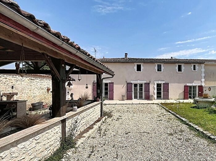 Maison 7 pièces à vendre à Montendre